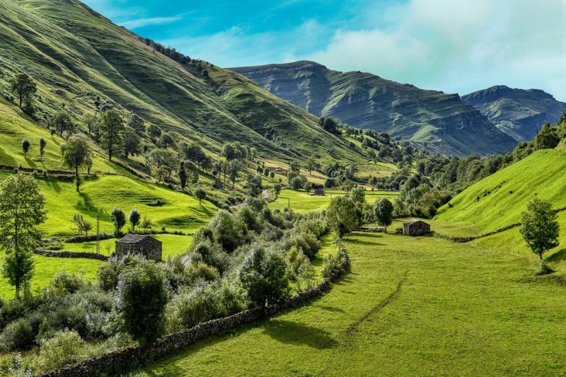 Valles Pasiegos: Guía de Albergues y Actividades imperdibles - Acanta